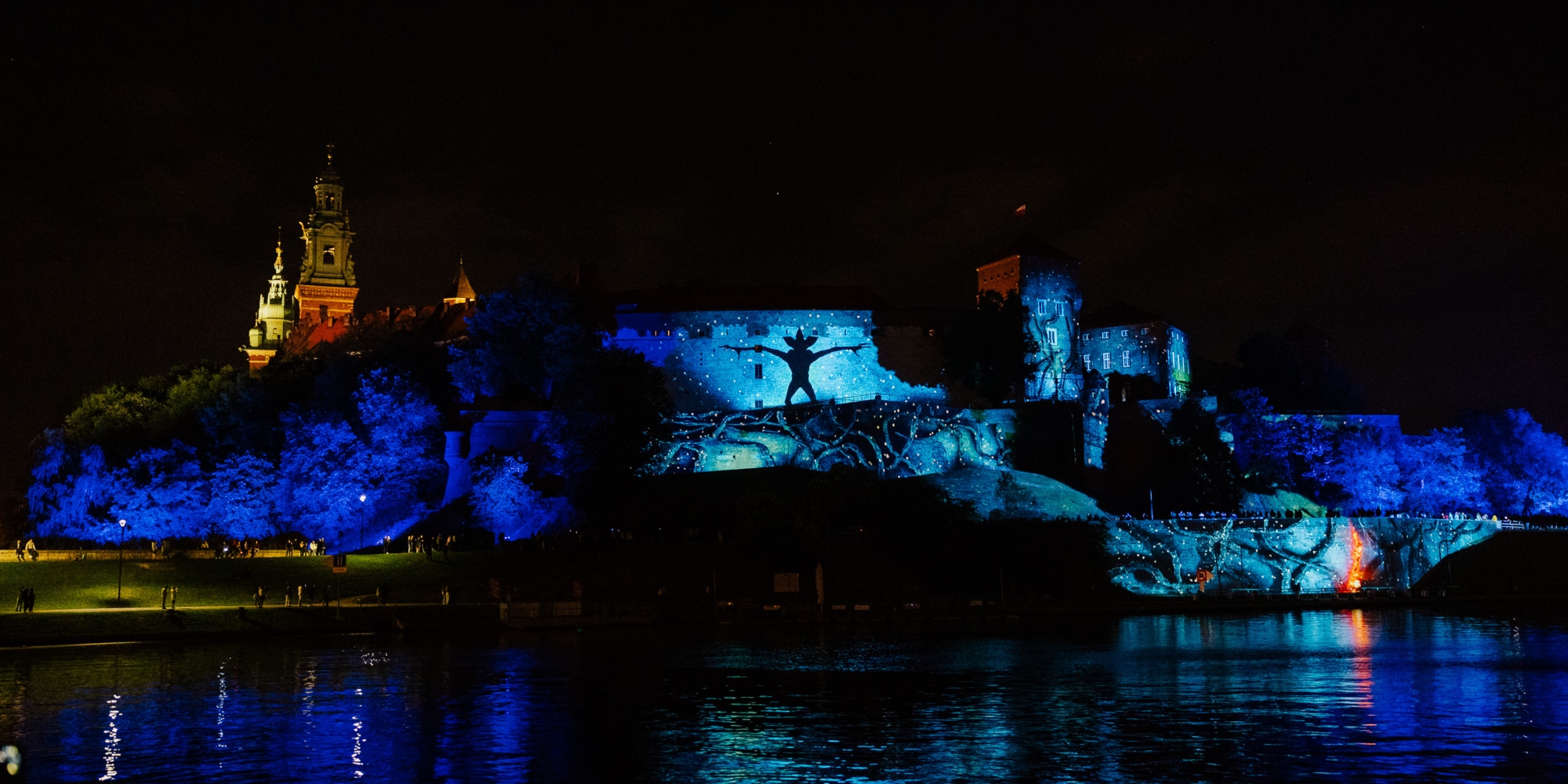 Stranger Things na Wawelu! Przepiękny spektakl Netfliksa w Krakowie [WIDEO]